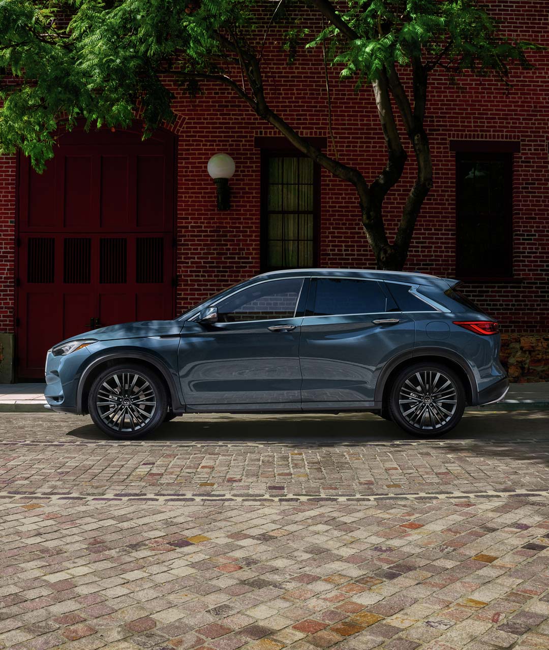 2024 INFINITI QX80 Luxury 7-8 Seater SUV | INFINITI Global